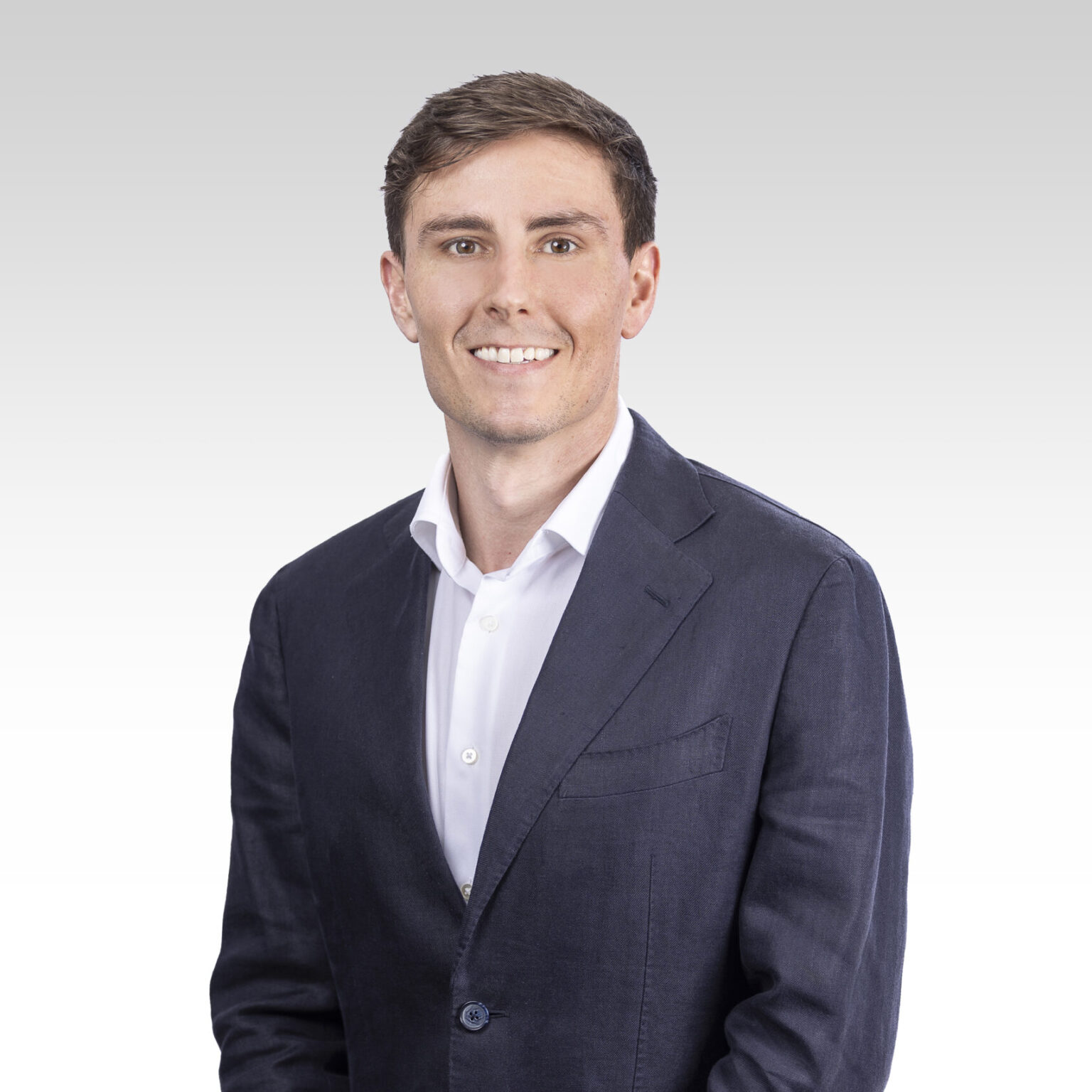 Dr James Robinson - Gordon Eye Surgery